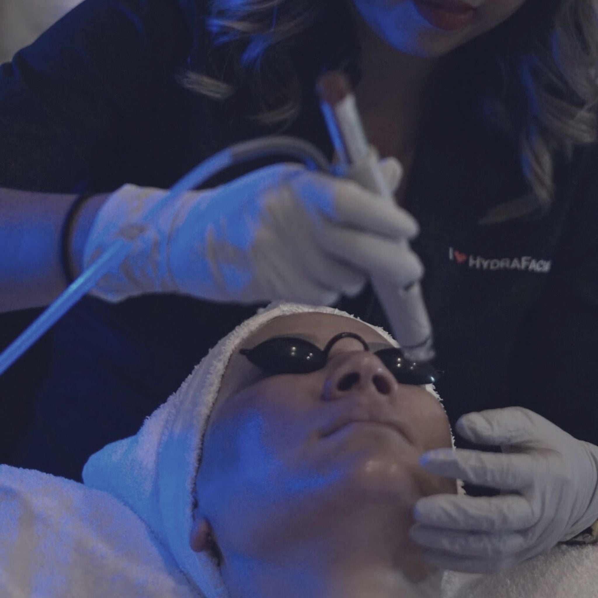 Hydrafacial Perk Eye Treatment – Les Grandeur